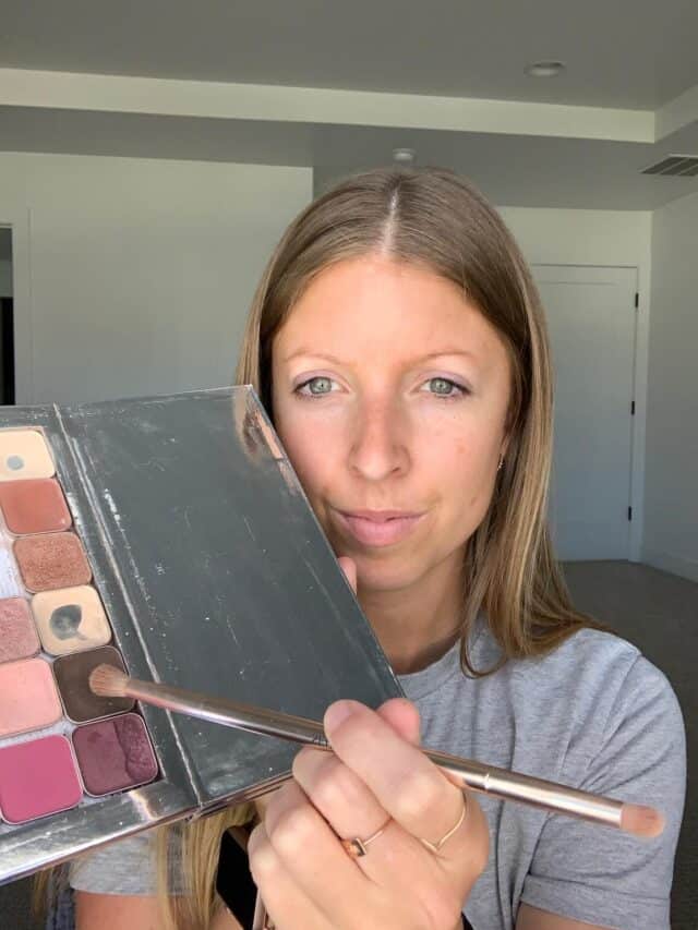 Easy Rosie The Riveter Costume Makeup for Halloween - I Spy Fabulous